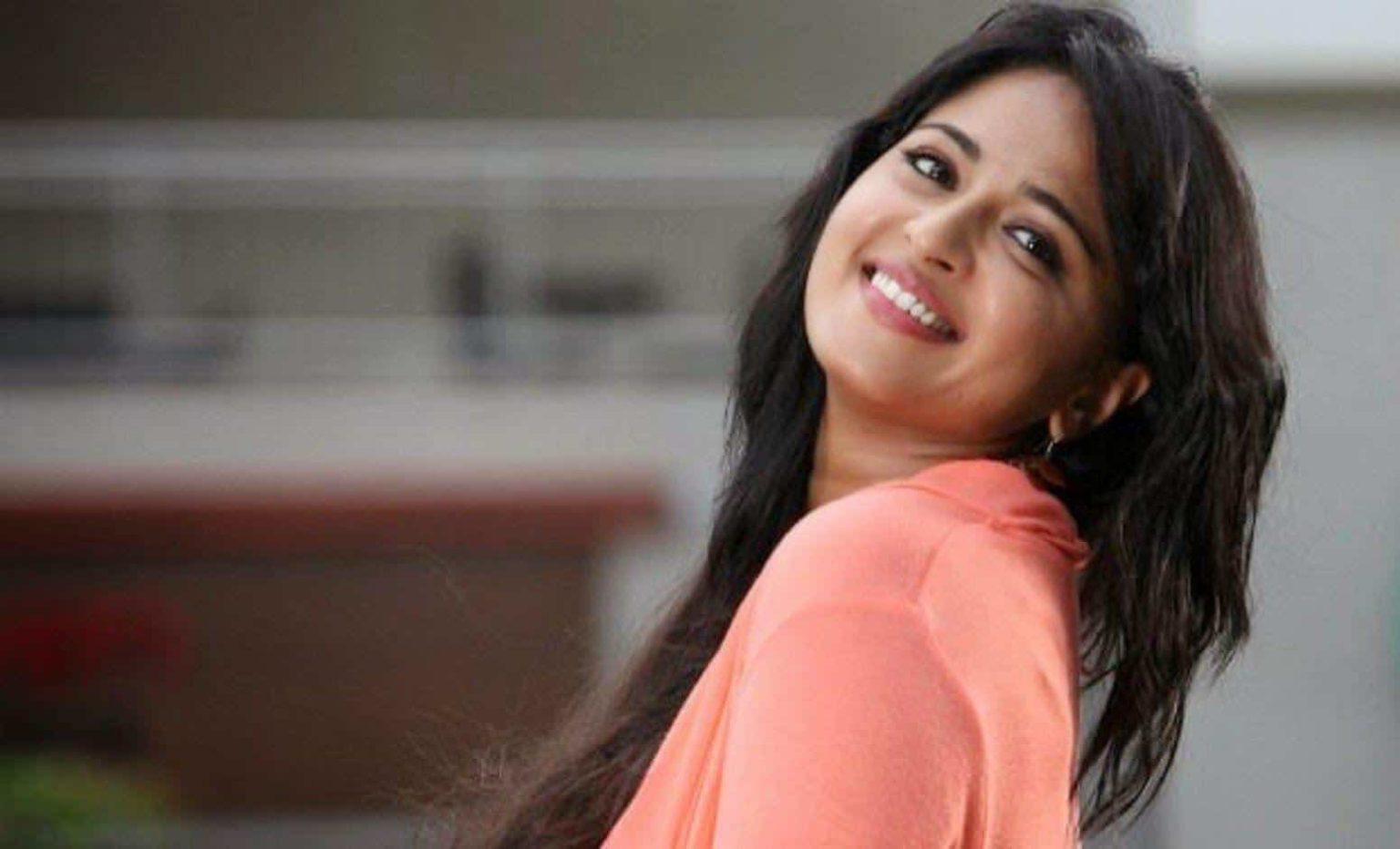 [70+] Anushka Photos, Images, Pics & Wallpaper (HD) - PhotosFile