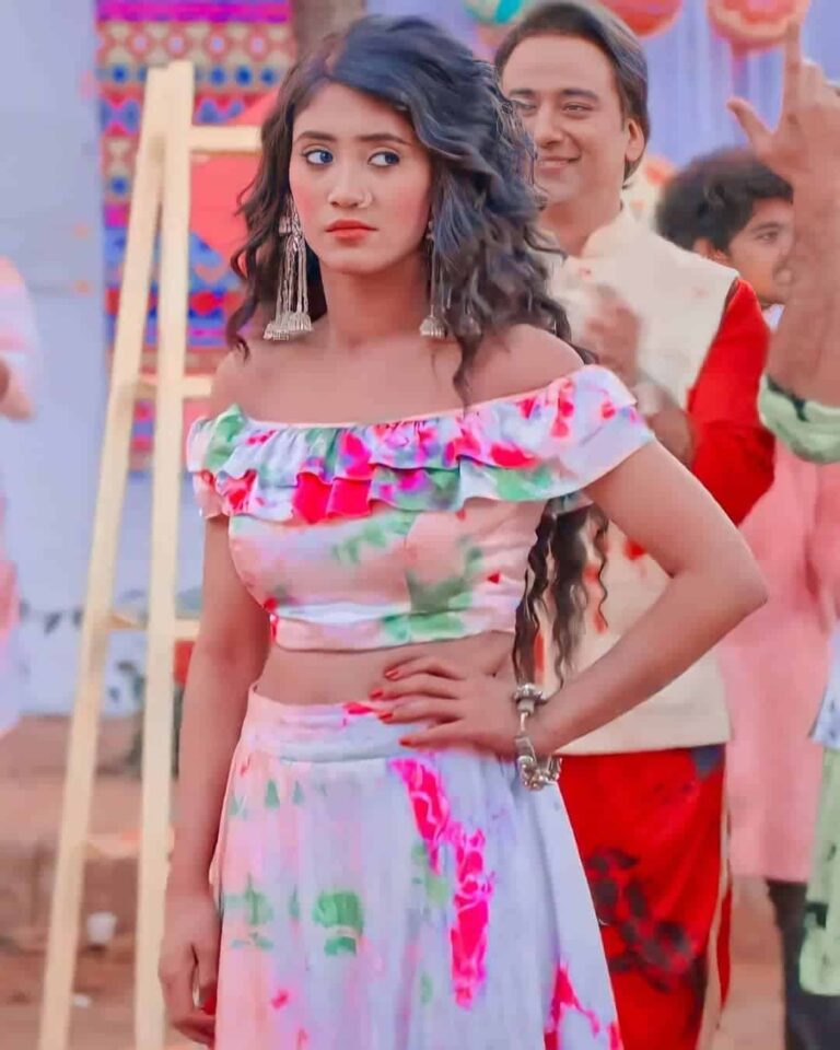 [80+] Shivangi Joshi Pic, Photos and Images Download (HD)