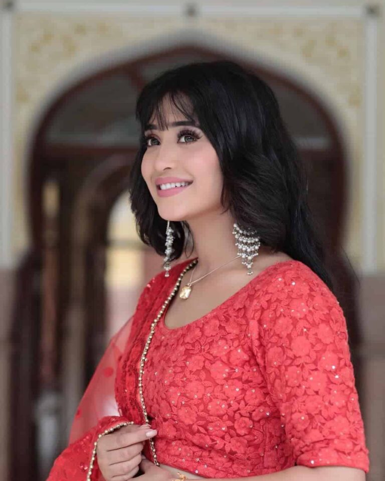 [80+] Shivangi Joshi Pic, Photos and Images Download (HD)