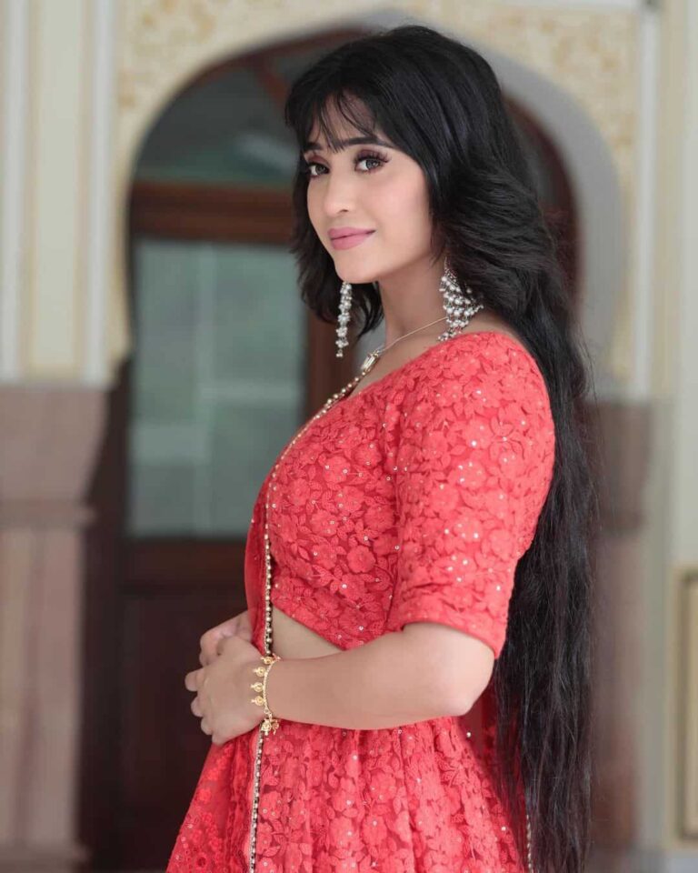 [80+] Shivangi Joshi Pic, Photos and Images Download (HD)