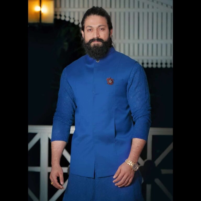 [50+] Yash Photos, Images, Pics & Wallpaper (HD) - PhotosFile