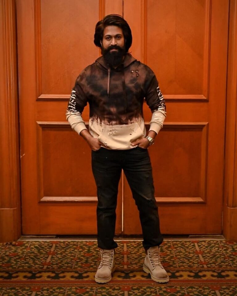 [50+] Yash Photos, Images, Pics & Wallpaper (HD) - PhotosFile