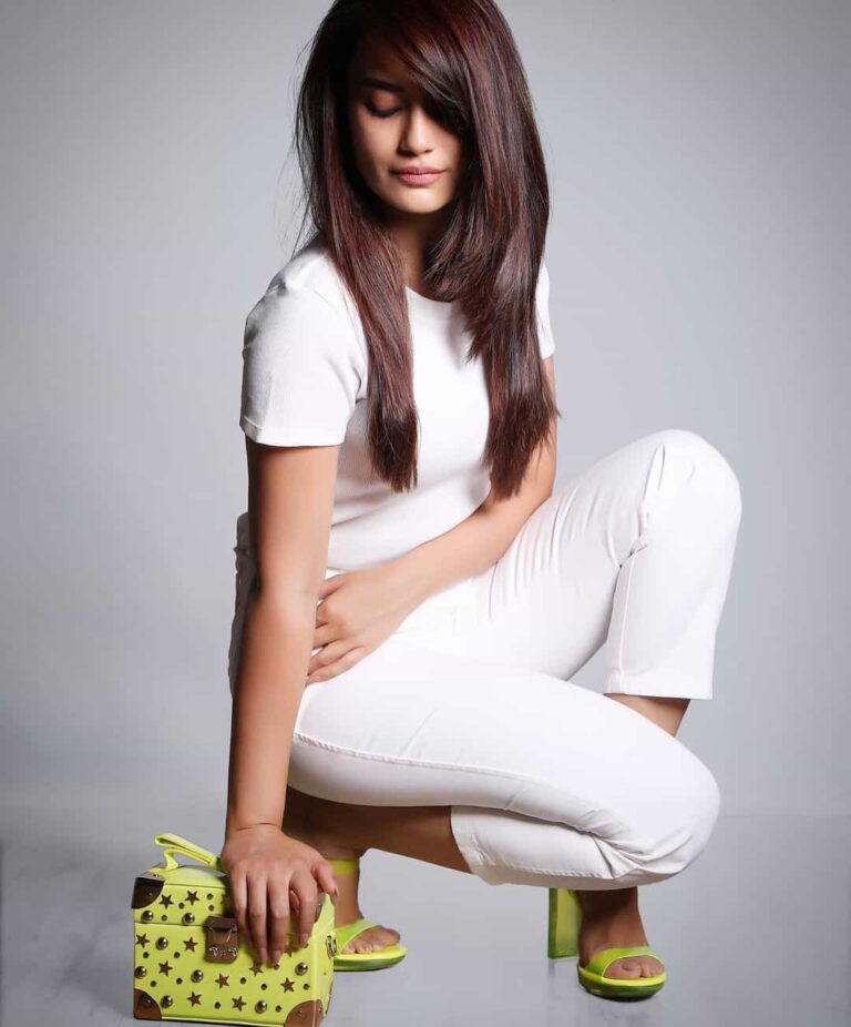 150+ Surbhi Jyoti Photos, Pic, Images & Wallpaper Download (HD)