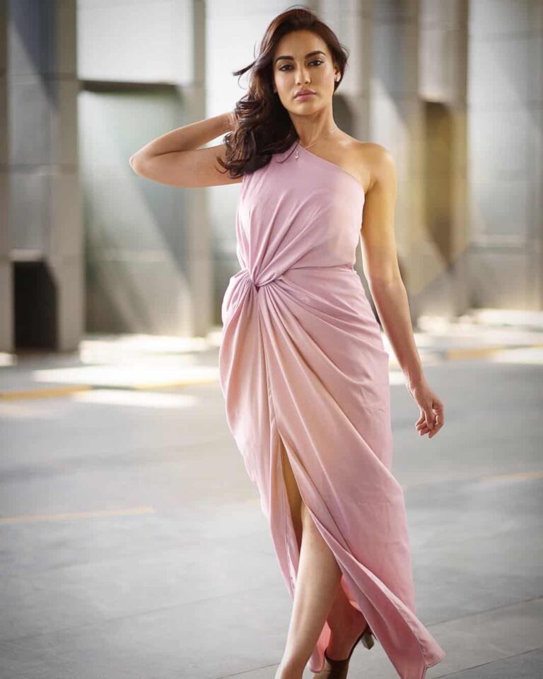 150+ Surbhi Jyoti Photos, Pic, Images & Wallpaper Download (HD)