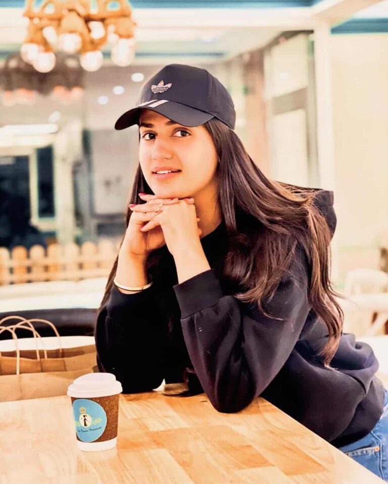 [60+] Pranjal Dahiya Photo, Images, Pics & Wallpaper (HD)