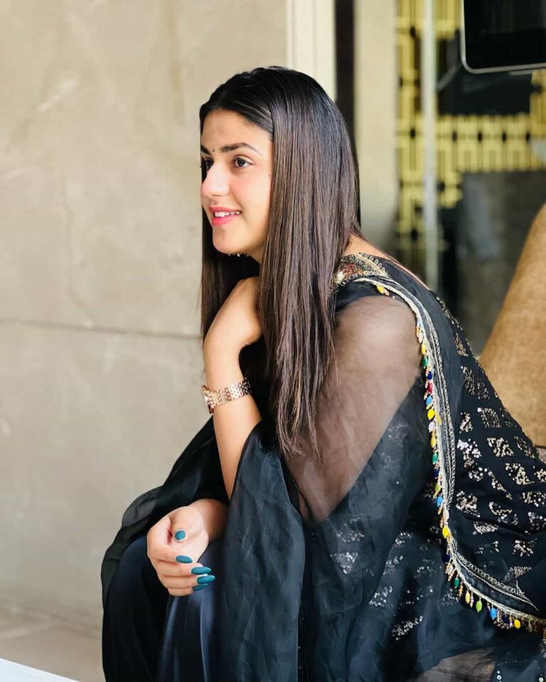 [60+] Pranjal Dahiya Photo, Images, Pics & Wallpaper (HD)