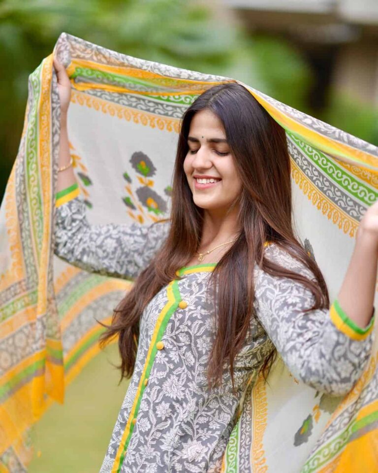 [60+] Pranjal Dahiya Photo, Images, Pics & Wallpaper (HD)