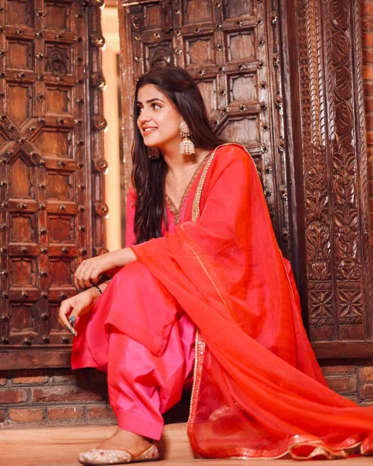 [60+] Pranjal Dahiya Photo, Images, Pics & Wallpaper (HD)