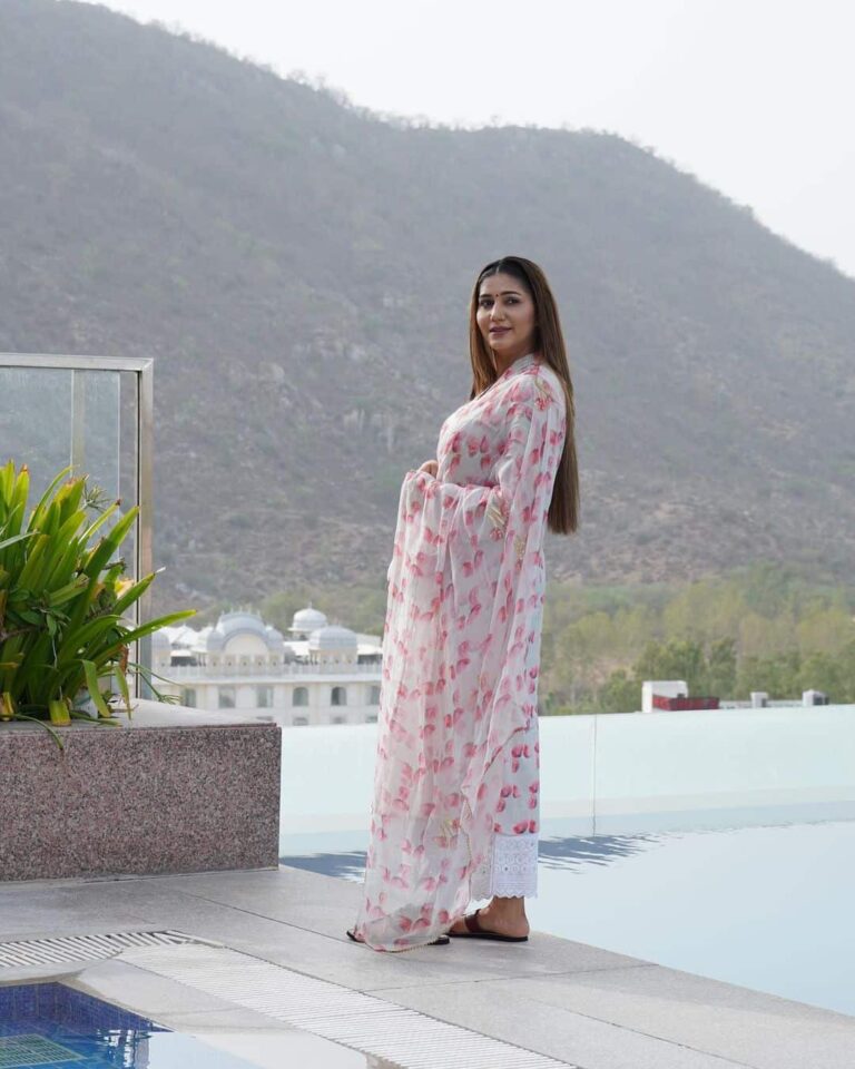 [50+] Sapna Choudhary Photo, Images, Pics & Wallpaper (HD)