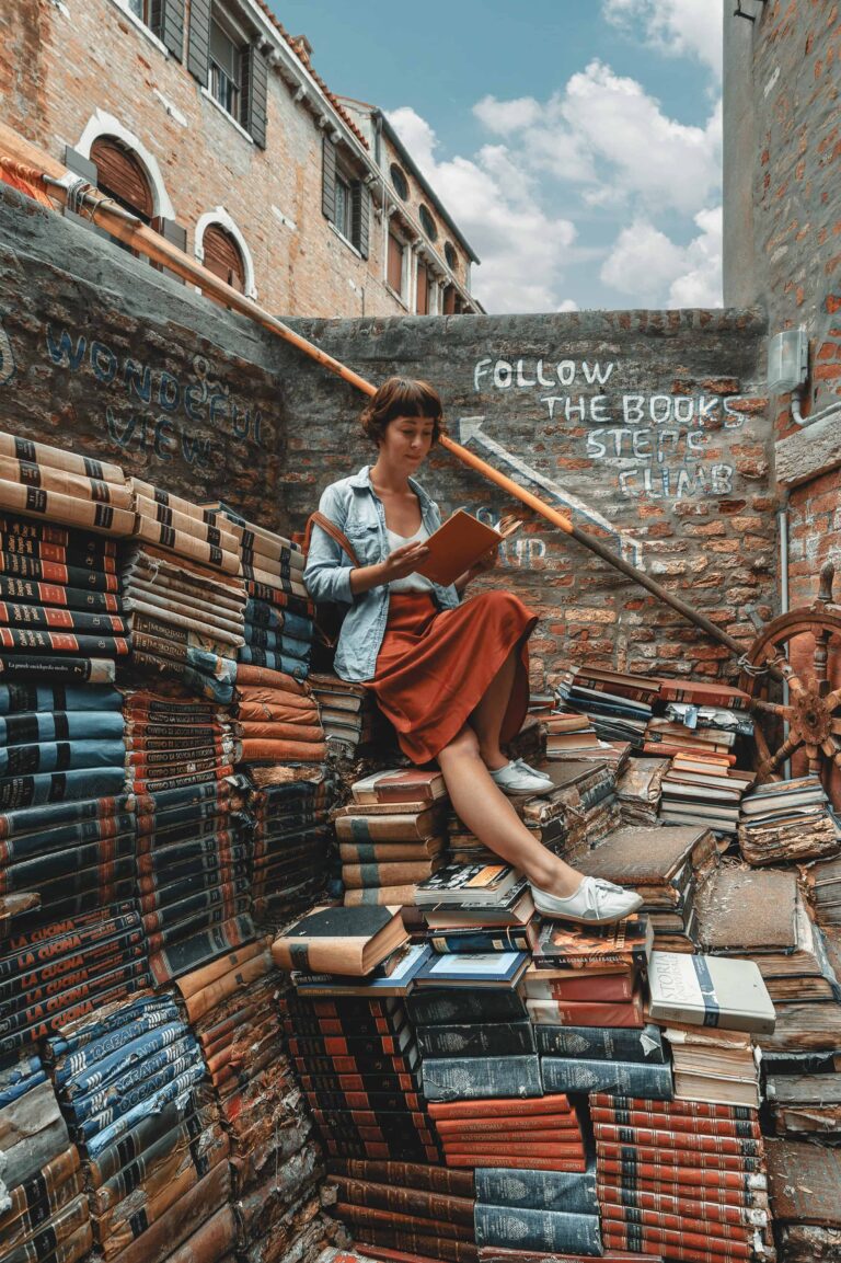 [60+] Books DP, Images, Photos, Pics & Wallpaper (HD)