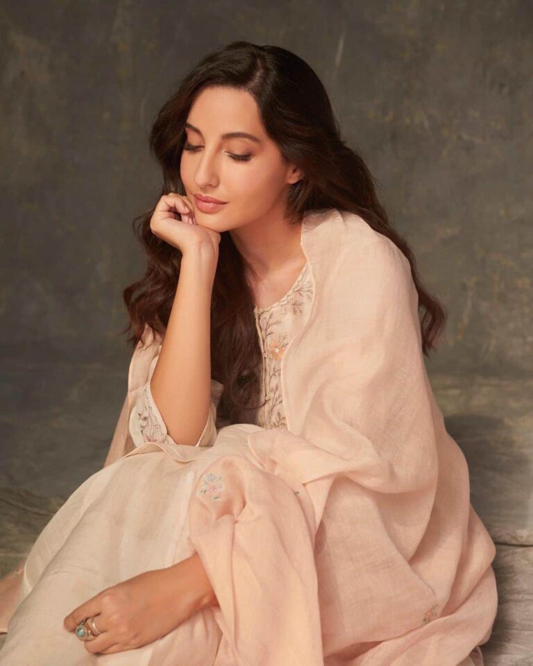 [100+] Nora Fatehi Photo, Images, Pics & Wallpaper (HD)